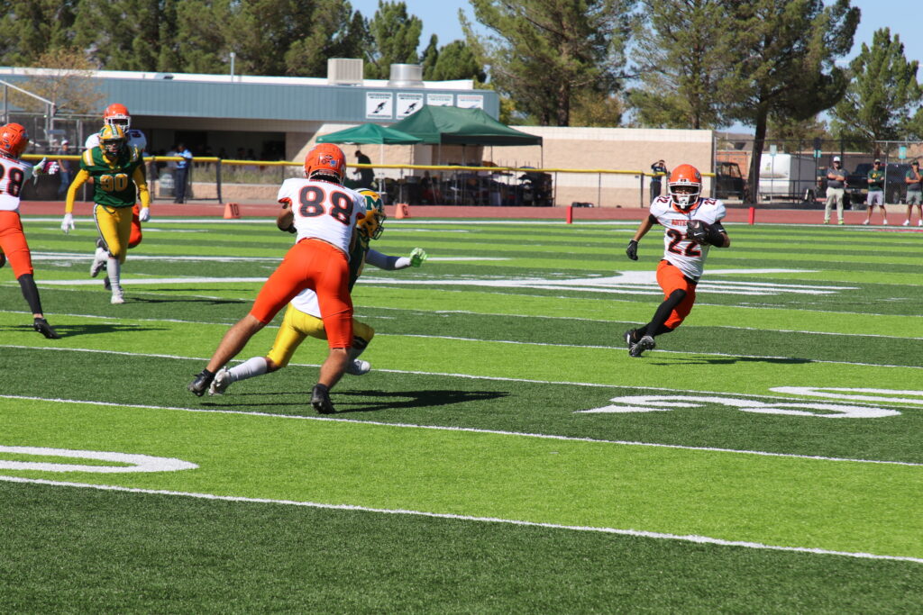 Artesia hosts Lovington in 5A playoffs - Artesia Daily Press