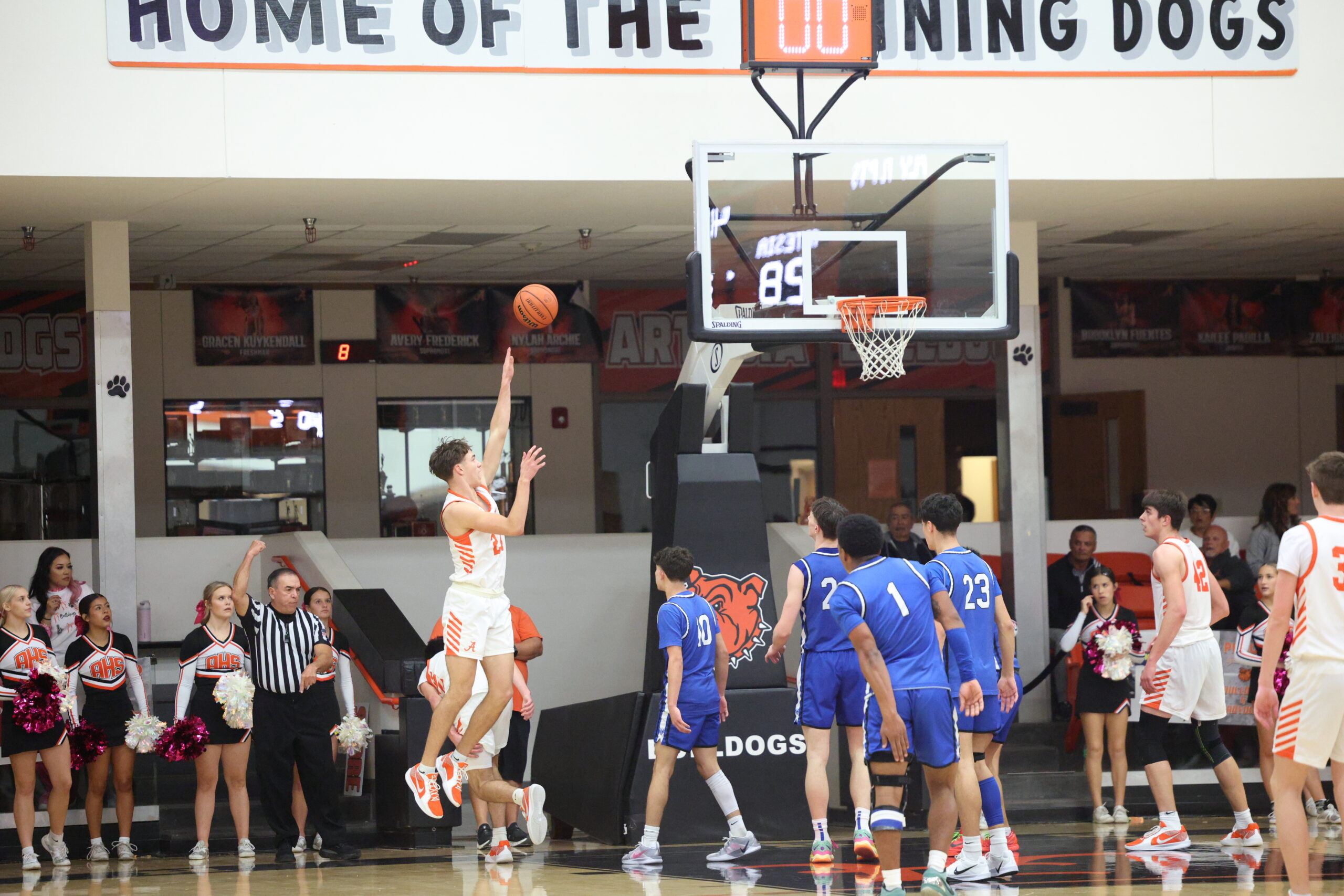 Basketball in Artesia - Artesia Daily Press